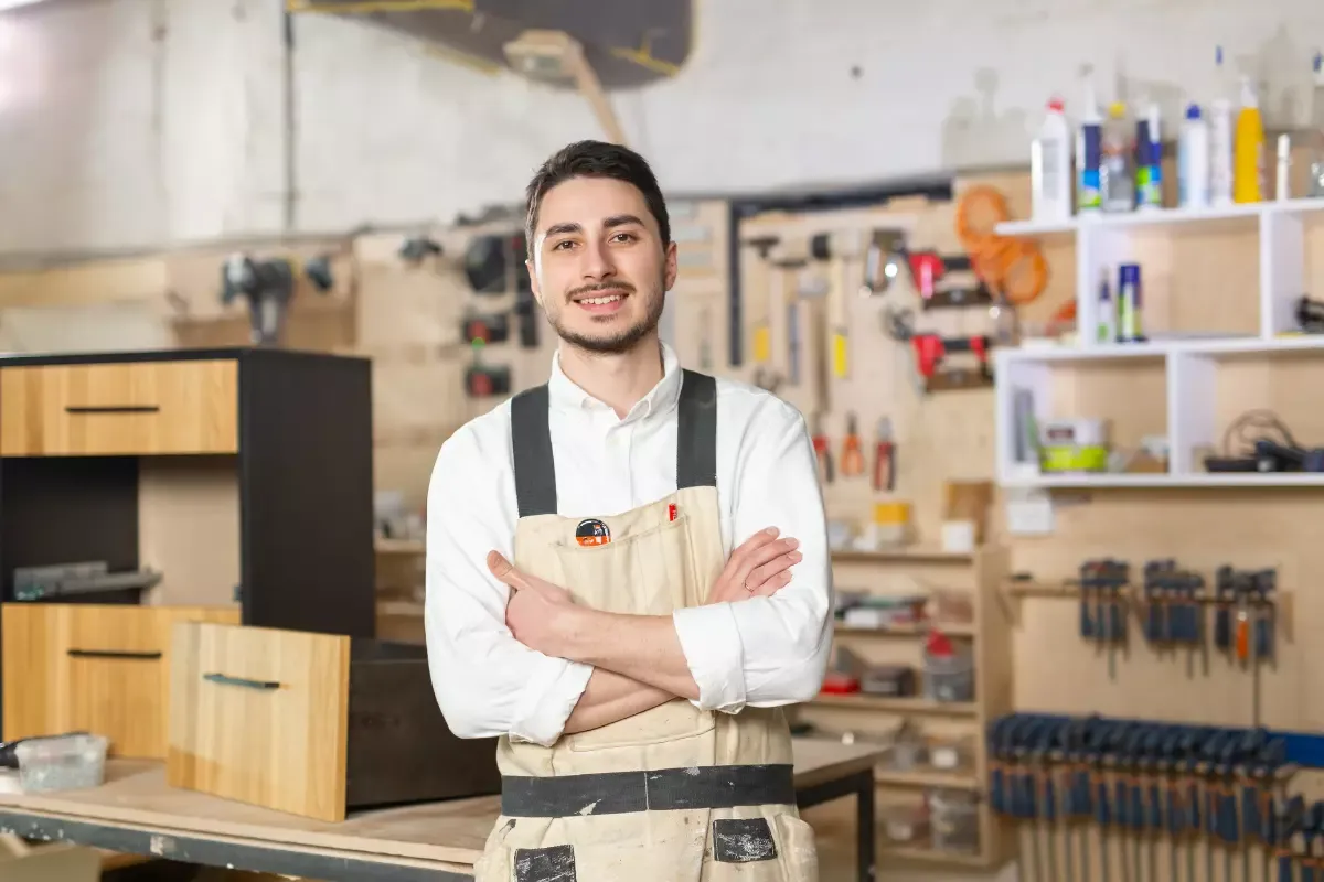Quel mobilier choisir pour aménager un atelier professionnel ? - Omizi